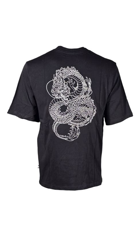 خرید تیشرت مردانه در انواع و طرح های مختلف با کیفیت عالی