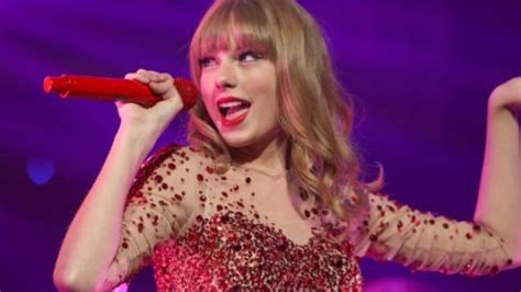 Taylor Swift Should Sing ‘its Me Hi Im The Problem Its Me