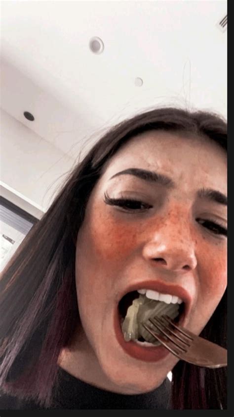 Addison Rae Gifs On Artofit