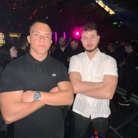 Sarantos Sarantos Str • Threads Say More