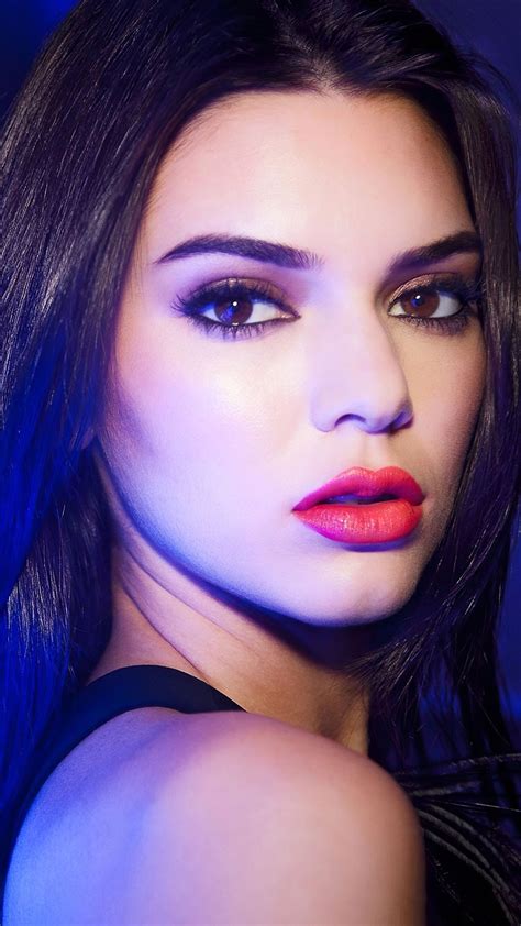 Celebrity Kendall Jenner Brown Eyes Model Lipstick Black Hair