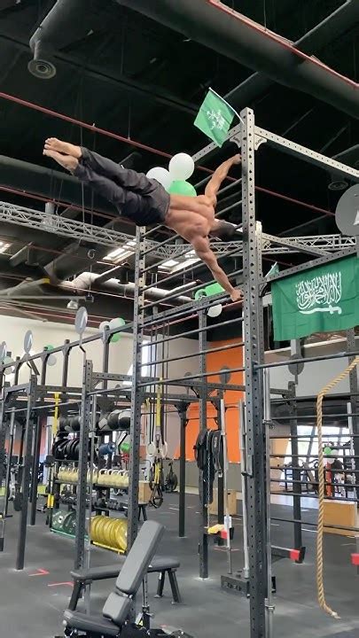 الاحتفال باليوم الوطني السعودي على طريقة الكاليسثينكس Youtube