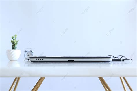 흰색 미니멀 바탕 화면 배경 그림 간단한 데스크탑 사무실 데스크탑 알람 시계 배경 일러스트 및 사진 무료 다운로드 Pngtree