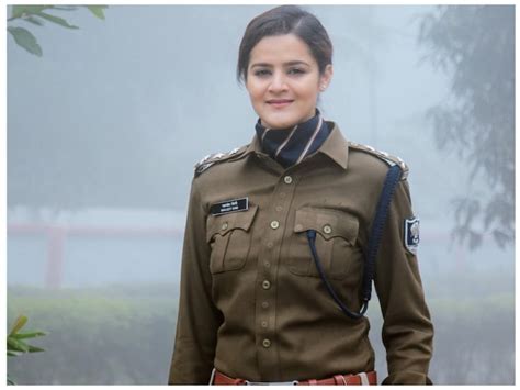 Ips Story कौन हैं इंटरनेट पर वायरल होने वाली Ips अफसर एक फोटो पर आए