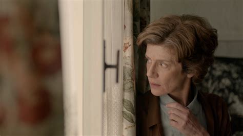 Προξενιό της Ιουλίας Η Χάδω υποψιάζεται τον Γρηγόρη και την Ιουλία Zappit