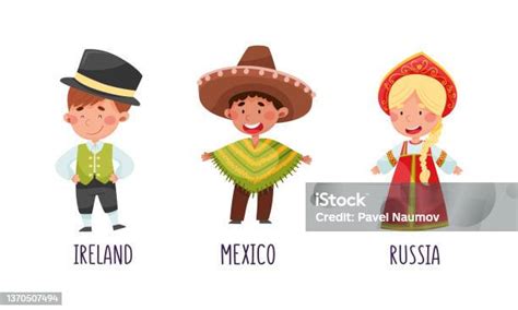 다른 나라의 국가 의상을 입은 귀여운 아이들이 세트 아일랜드 멕시코 러시아 만화 벡터 일러스트의 전통적인 옷을 입은 어린이 개체 그룹에 대한 스톡 벡터 아트 및 기타 이미지