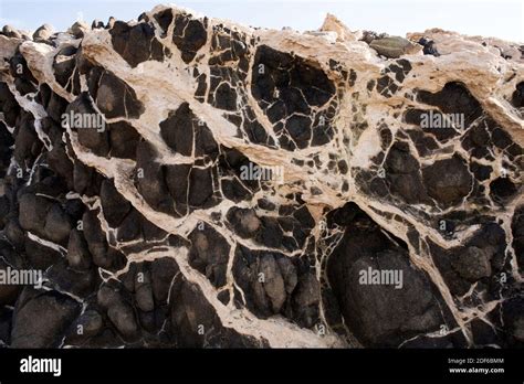 Aphanitic
