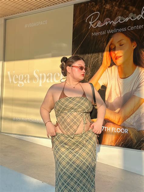 สาวพลัสไซส์ใส่ลายสก็อตยังไงไม่ให้แก่🧶🫒 แกลเลอรีที่โพสต์โดย Venustyle Lemon8