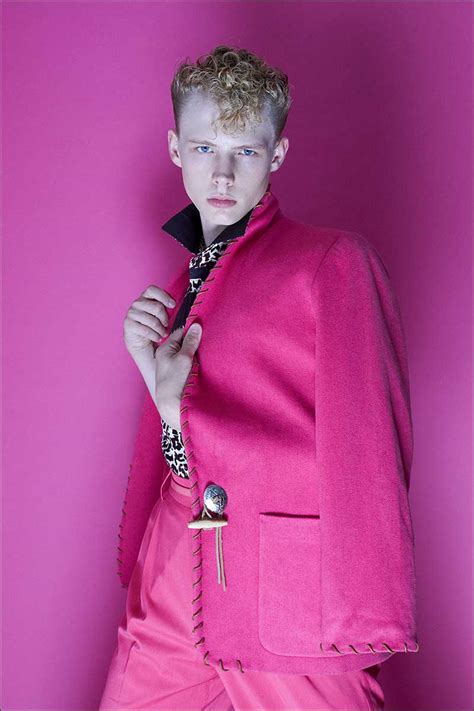 KEEGAN BUCKTHORPE PONYBOY LOOK9FF 1 Ponyboy Magazine