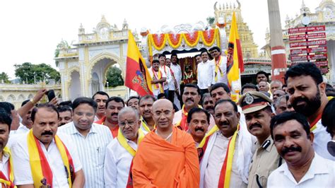 Procession Marks Kempegowda Jayanti Star Of Mysore