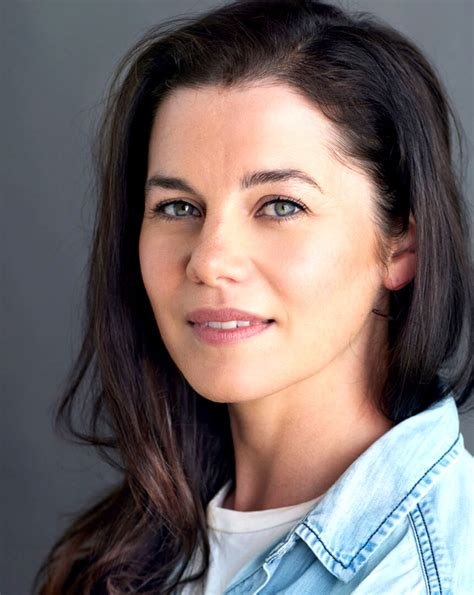 Jessica Smith Schauspielerin Mr And Mrs Smith Auf Amazon Bei