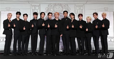 세븐틴 미국 디즈니 연말 무대 참석k팝 가수 최초