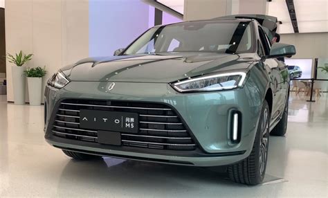 从改装神车到高管集体“开课”，车展现场b站展台人气聚集东方汽车