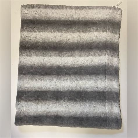 Dennis Basso Bedding Dennis Basso Faux Fur Throw Blacket Graywhite