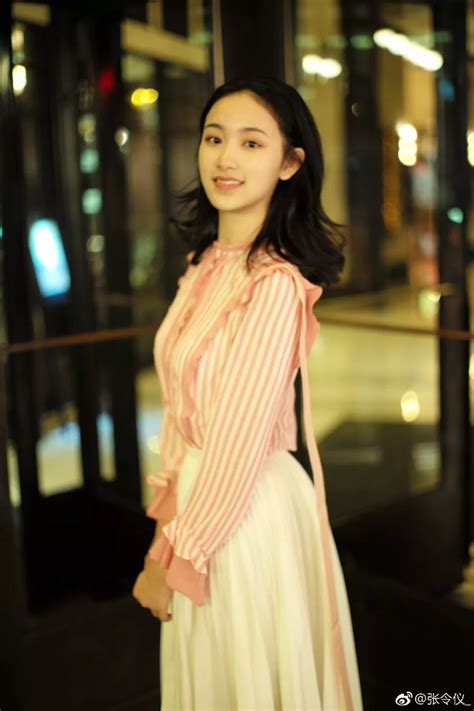 张令仪 性感写真性感照片图集 张令仪2024最新写真 美女目录网