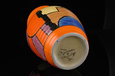 Clarice Cliff Sunray Isis Vase C 1929