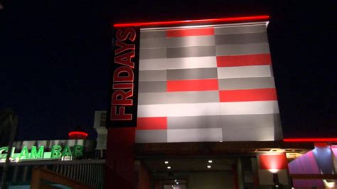 Tgi Fridays Abruptly Closes Nearly 50 Restaurants Good Morning America