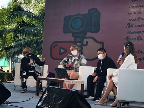 ประมวลภาพบรรยากาศ นศ ปวช 3 แผนกการตลาด วิทยาลัย อีเทค