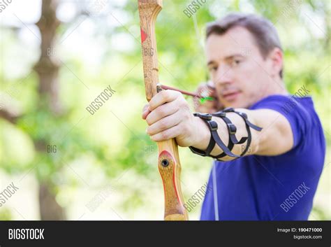 Aiming Arrow
