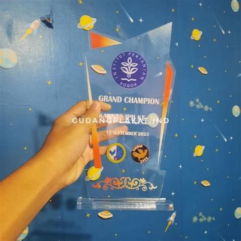 Jual Plakat Kampus Merdeka Kampus Mengajar Sehari Jadi Plakat Wisuda Cinderamata Vandel Kenang