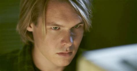Underground Die Julian Assange Story Filmkritik Film Tv Spielfilm