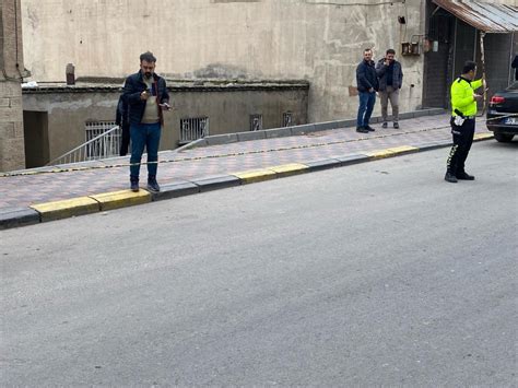 Diyarbakır daki silahlı kavgada yoldan geçen kadın yaralandı