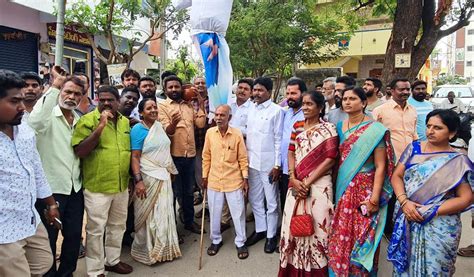 BRS Leaders Cadre Condemn Mynampallys Comments On Harish Rao