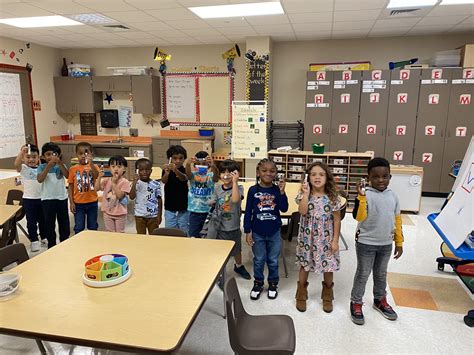 Glenn York Elementary Alvin Isd On Twitter Election Day In Am Pre K