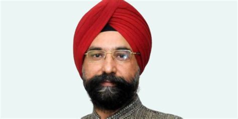 Amul Md Rs Sodhi Steps Down Jayen Mehta Takes Interim Charge