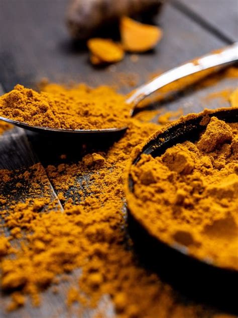 खांसी में खून का आना हो सकता है इस जानलेवा बीमारी का संकेत जानिए इसके लक्षण और कारण