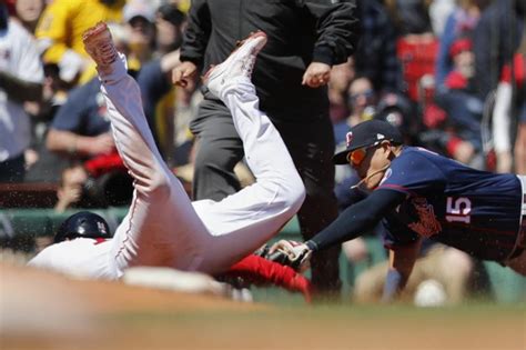 Mlb》紅襪狄弗斯忍者滑壘 教頭驚訝：像電影駭客任務
