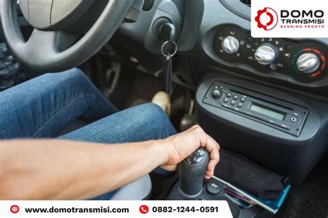 5 Penyebab Kopling Mobil Bunyi Saat Diinjak Domotransmisi