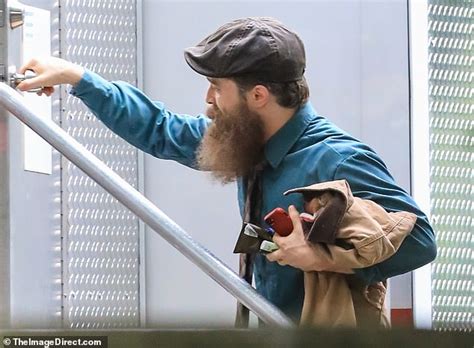 Daniel Radcliffe Is Still A Wizard As He Sprouts Bushy Beard While Filming Unbreakable Kimmy