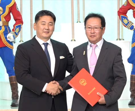 Ахмад дипломатчдад Онц бөгөөд бүрэн эрхт Элчин сайд цол хүртээлээ