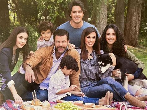 Biby Gaytán ¿cuántos Hermanos Tiene La Actriz Y A Qué Se Dedican
