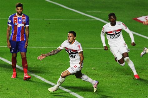 Luciano Celebra 2 Anos De Sua Estreia Com Gol Pelo São Paulo
