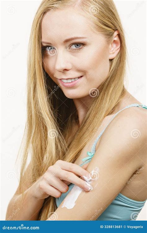 Woman Apply Moisturizer Cream On Her Body Stock Image Image Of