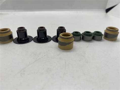 Fkm Valve Seal Oil Seal He19 10 155 Oil Seal And Valve Seal Oil Seal