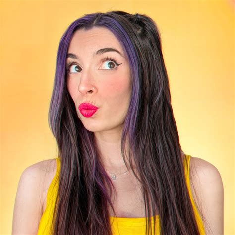 Lyna Vallejos Youtube