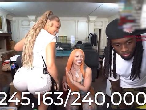 Ice Spice Latto Twerk For Kai Cenat During Mafiathon 3 Bonanza