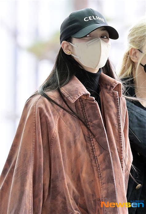 블랙핑크 리사 팬들 부터 확인[포토엔hd] 뉴스인코리아