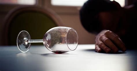 Alcol Labuso Aumenta Il Rischio Di Alzheimer E Parkinson Giovani E