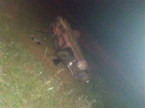 Duas pessoas ficam feridas após carro capotar durante tentativa de ultrapassagem na TO