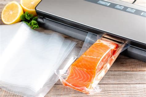 Emballage De Poisson Sous Vide Pour Un Stockage à Long Terme Lutilisation Dun Scellant Sous