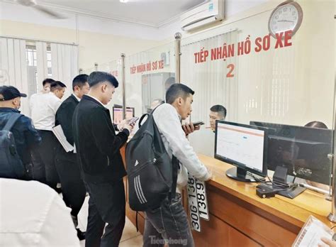 Quy định mới về giải quyết thủ tục đăng ký xe có hiệu lực từ Báo Tiền Phong