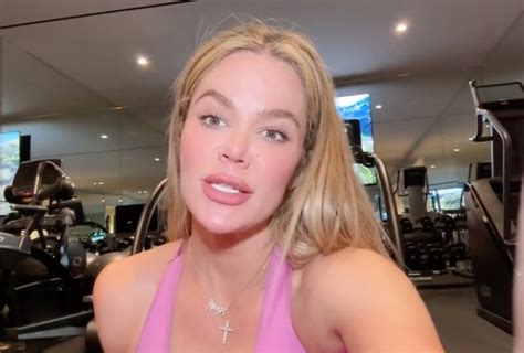 Khloe Kardashian Flaunts Curves And Real Butt In Hot Pink Spandex Pants