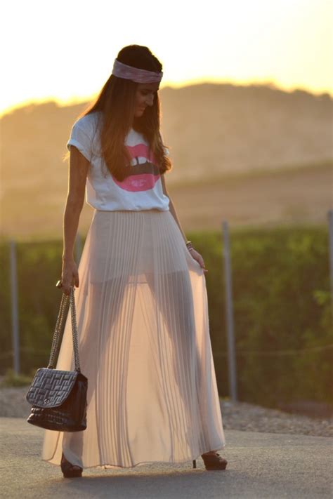 How To Wear Pleated Skirts Pretty Designs