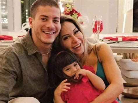 Maíra Cardi E Arthur Aguiar São Vistos Juntos Pela Primeira Vez Após
