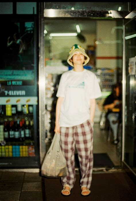 ファースト写真集から6年ぶり、女優・尾碕真花のセカンド写真集が12月12日に発売 ほんのひきだし