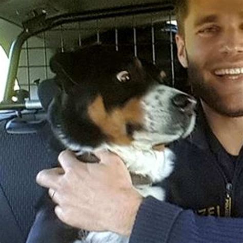 Escaped Dog Is Found By Police Makes The Best Face While Being